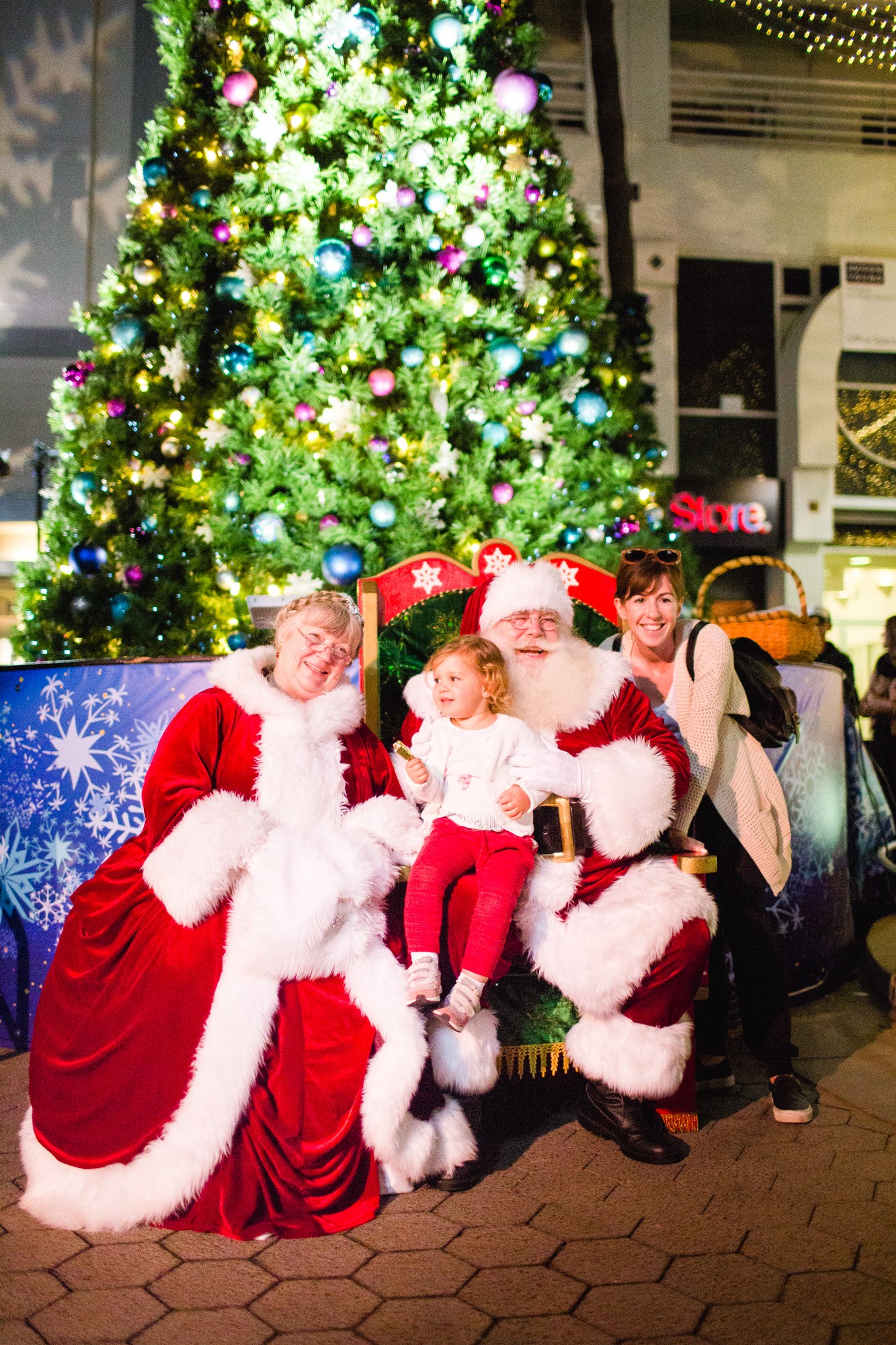 City s Official Holiday Tree Lighting Party Canyon News city-s-official-holiday-tree-lighting-party-canyon-news