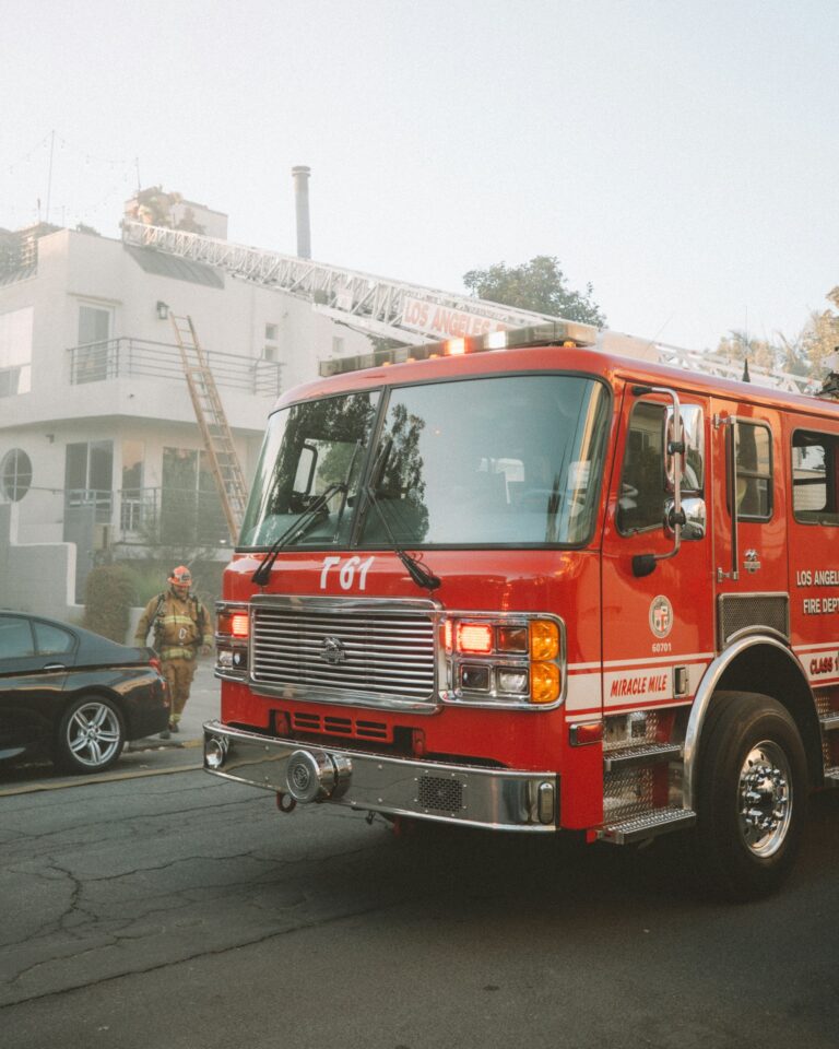 LAFD Battle Structure Fire On Wilcox Avenue - Canyon News
